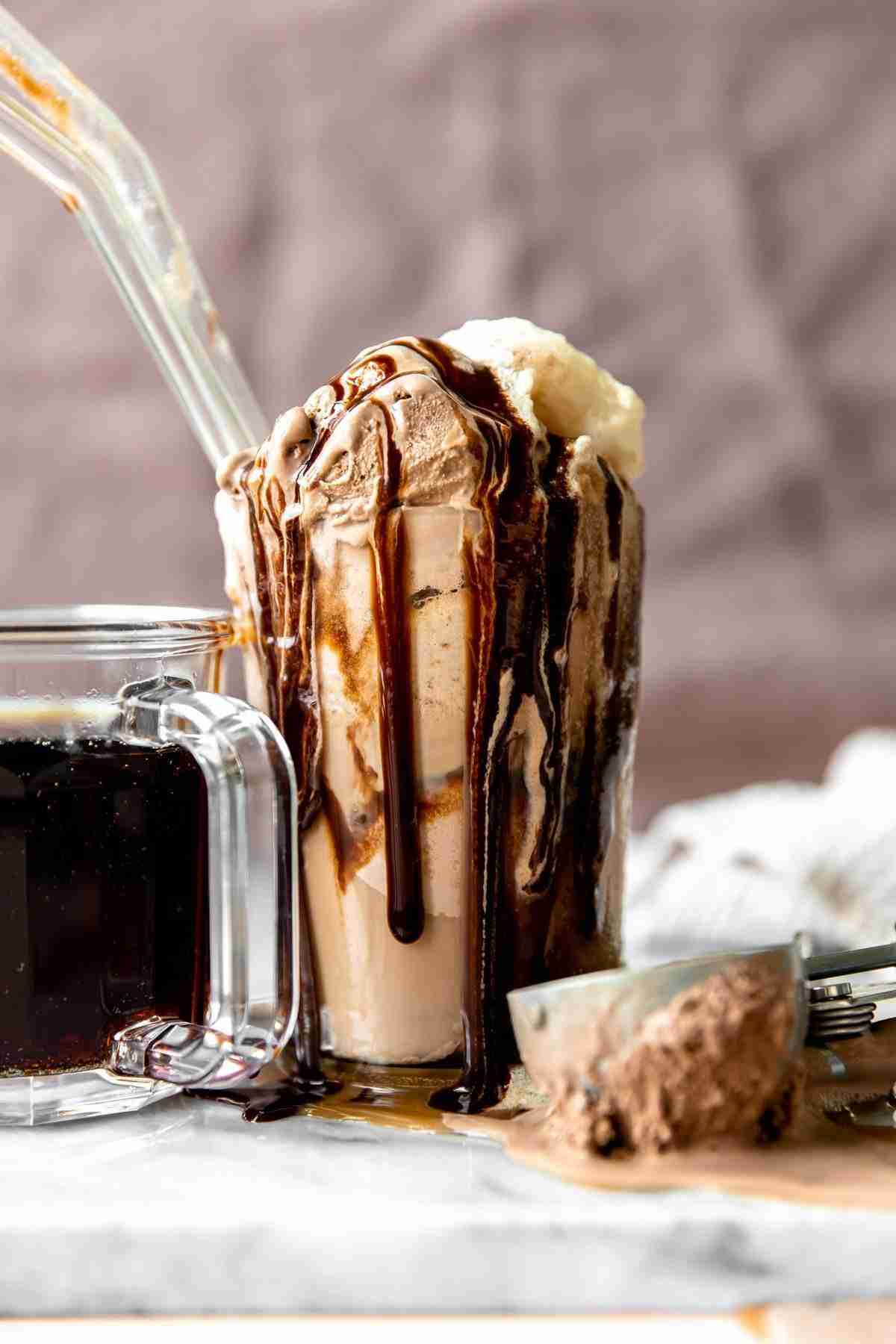 Chocolate Root Beer Floats - KJ and Company