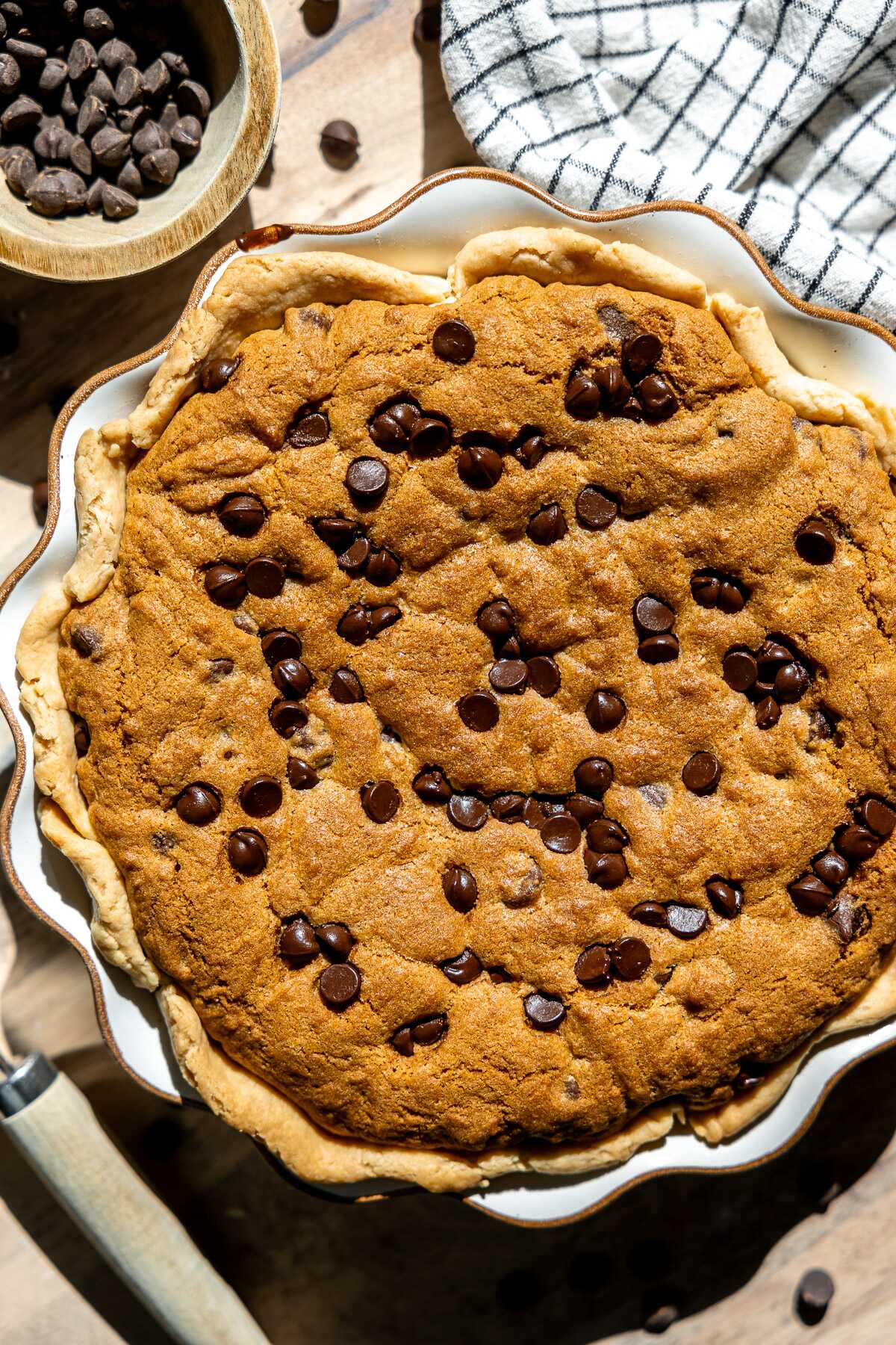 Brown Butter Chocolate Chip Cookie Pie - KJ and Company