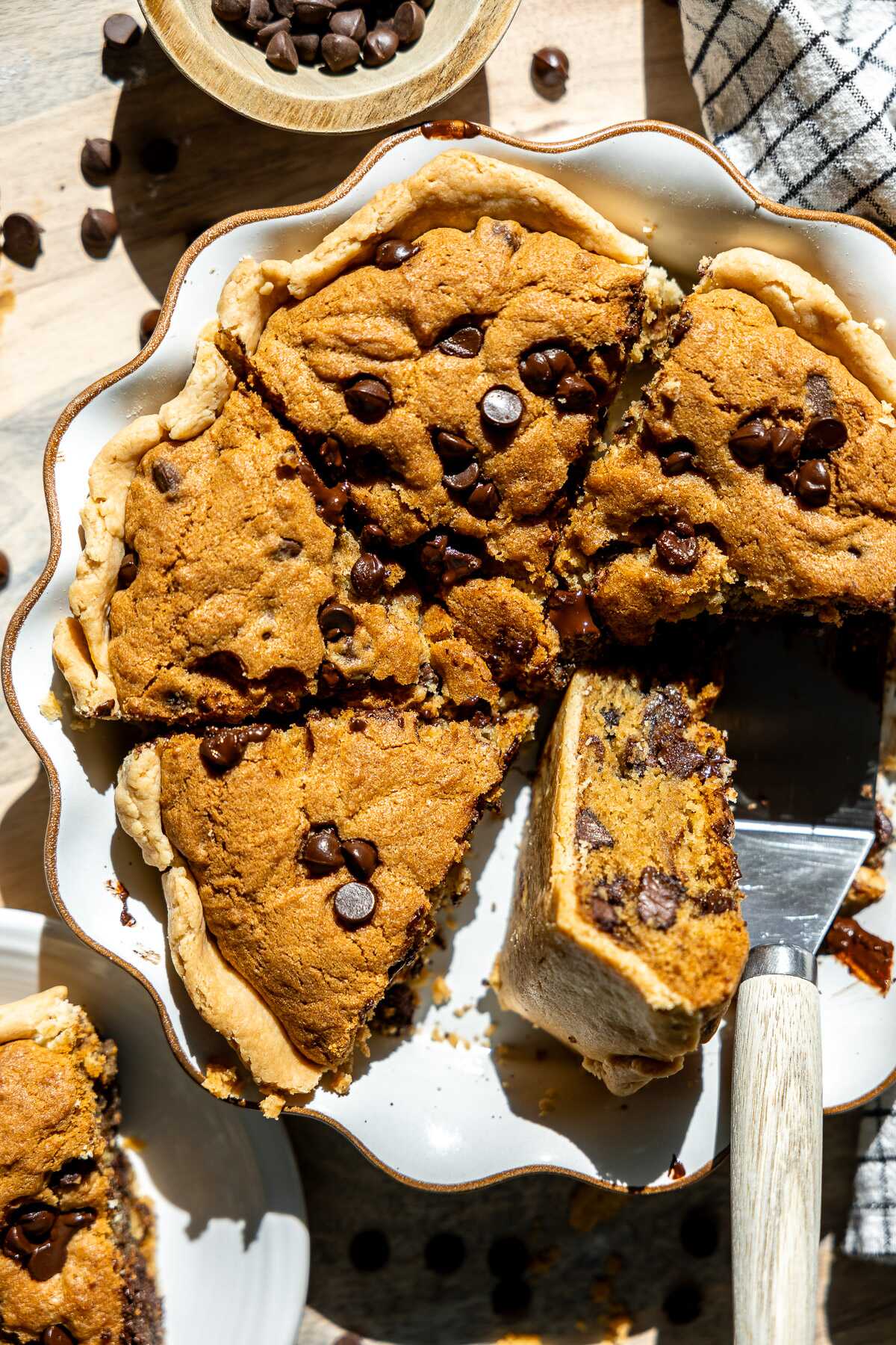 Brown Butter Chocolate Chip Cookie Pie - KJ and Company